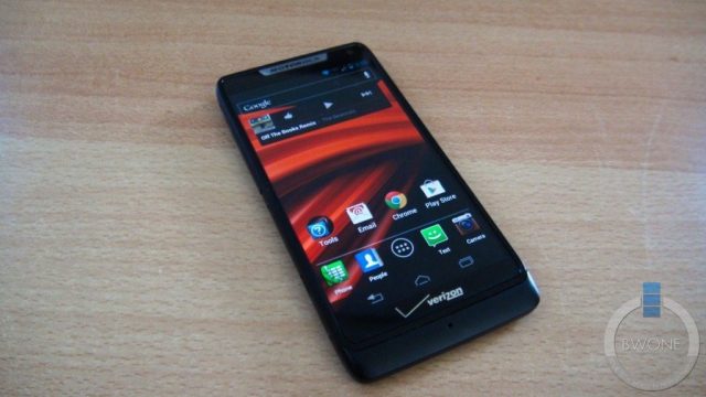 Motorola DROID RAZR M Review