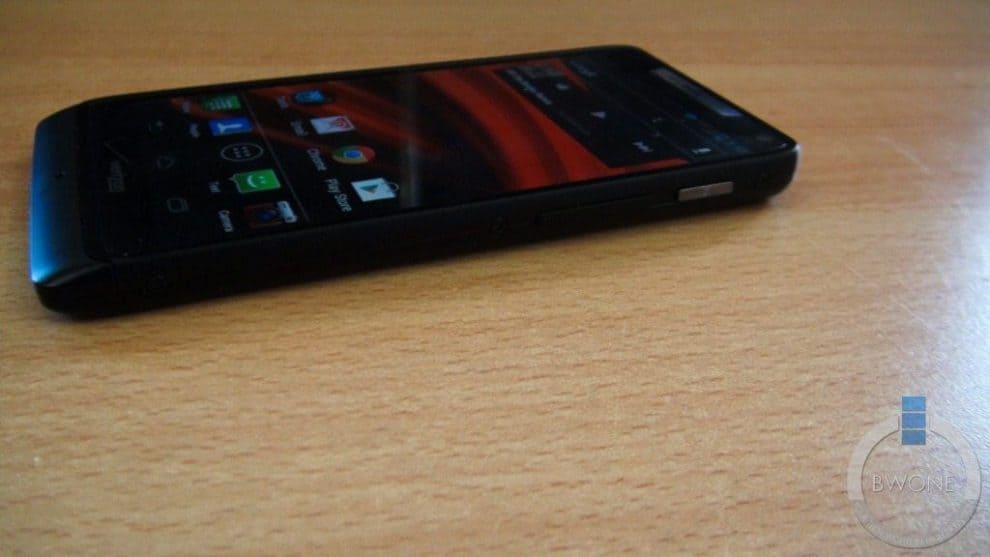Motorola DROID RAZR M Review