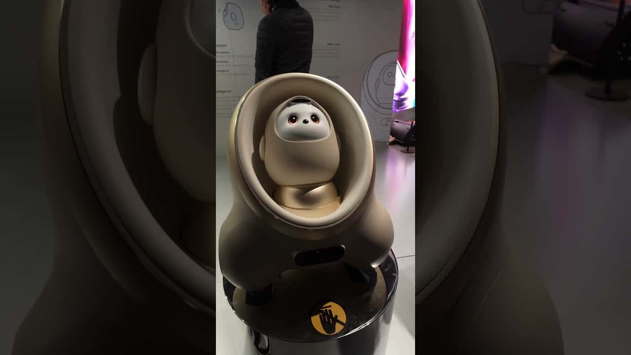 The Cute AI Robot AiMe from @TCLElectronicsGlobal #ces2025 #ai #airobot ...